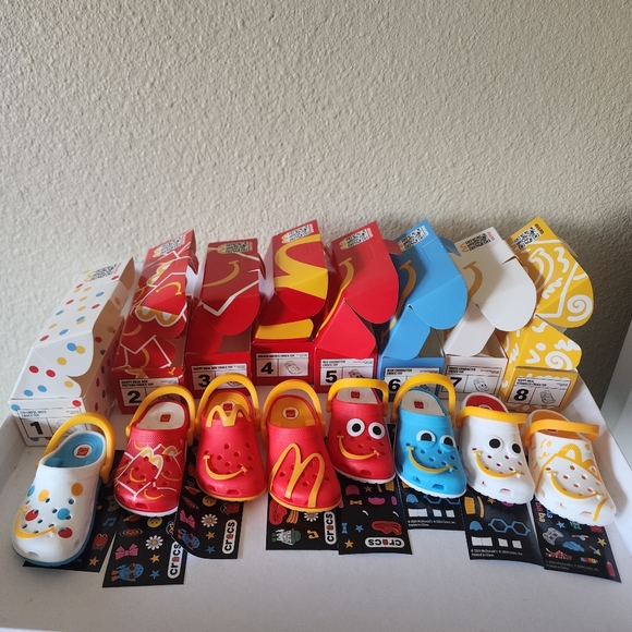 McDonald's | Toys | Full Set Of 8 Toys 224 Mcdonalds X Crocs Happy Meal ...